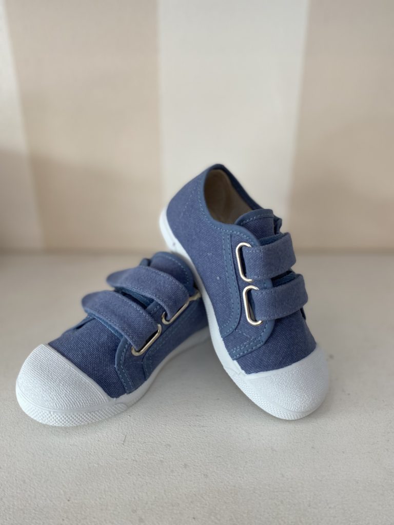 Zapatilla con velcro – Le bouton